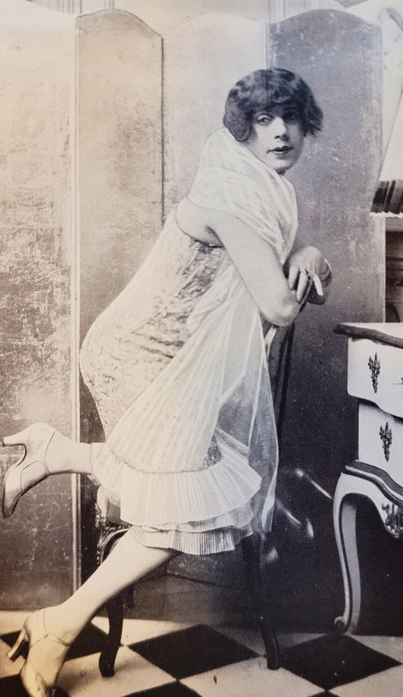 Lili Elbe. Spurensuche im Kostümdesign - Archiv - Ausstellungen ...